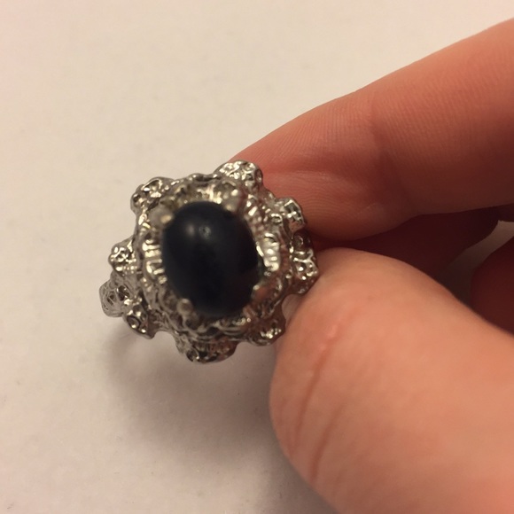 Jewelry | Vintage 18k Hge Ring Black And Gold Size 95 | Poshmark